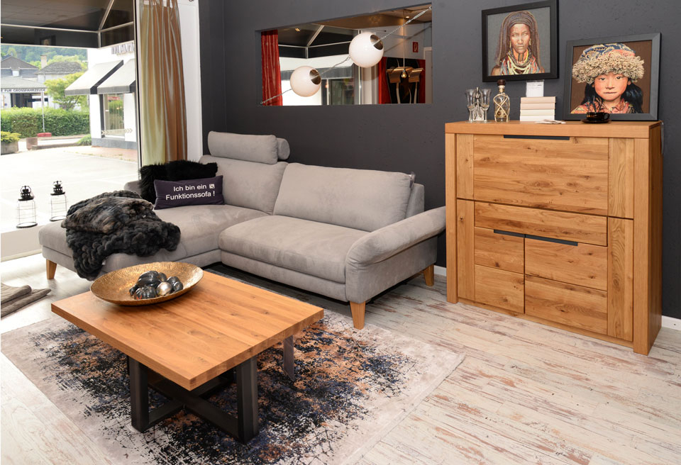 Sofa Dustin ist eine familientaugliche Couch oder eine Polsterecke